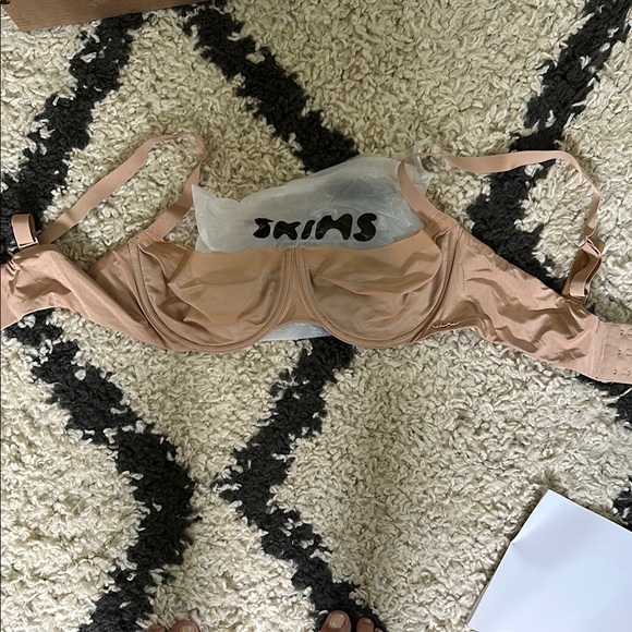 SKIMS | Intimates & Sleepwear | Skims Tan Classic Stretch Bra | Poshmark